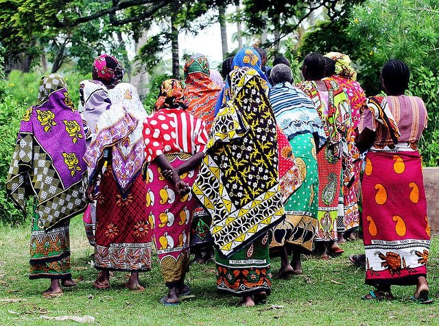 Embracing Elegance: Exploring the Beauty of Kanga Fabric Worn by East ...